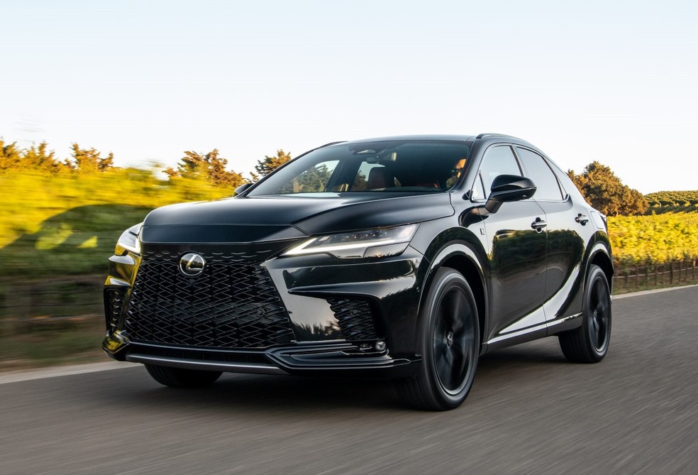 Lexus RX 500h é um SUV híbrido apimentado, mas bebe mais que o Corolla ...