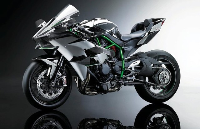 Kawasaki Ninja HR2 atinge 385 km/h