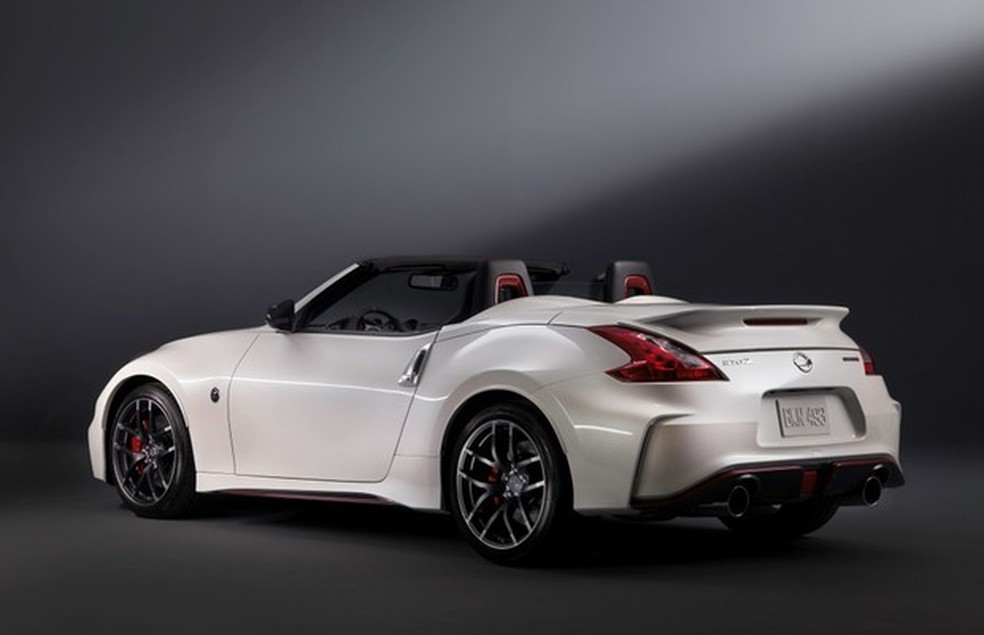 Nissan 370Z Nismo Roadster Concept será revelado no Salão de Chicago