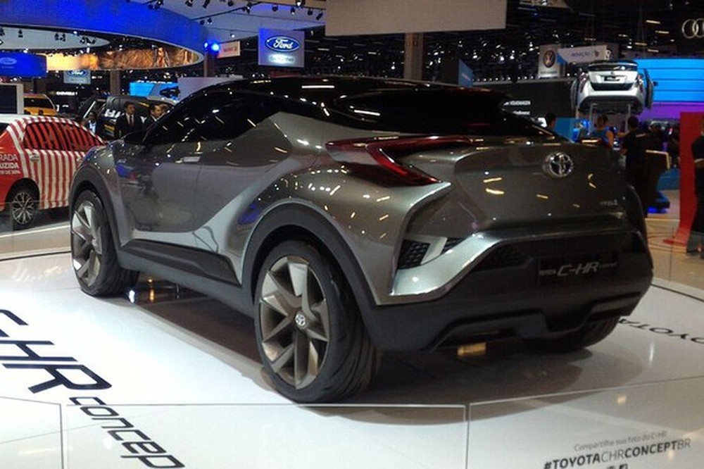 Toyota mostra C-HR, mas confirma vendas apenas do novo RAV4
