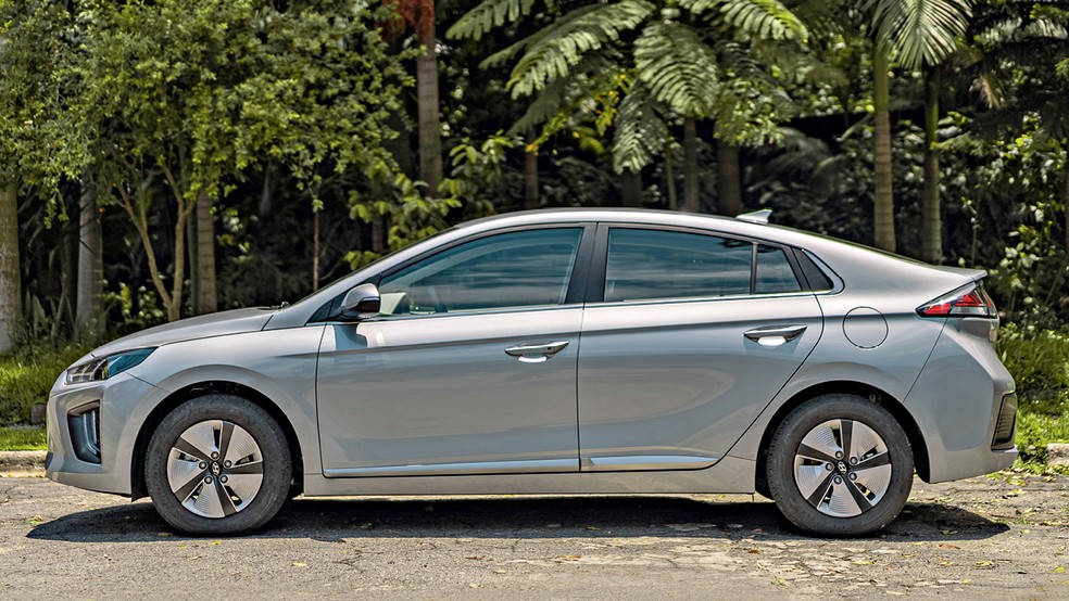 Hyundai Ioniq é um carro híbrido que você pode alugar, mas não comprar ...