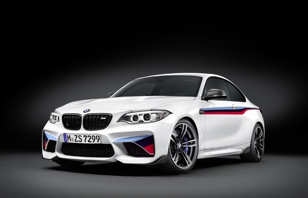 BMW M2 ganha itens da Série M