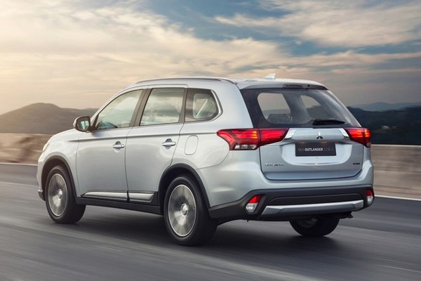 Mitsubishi Outlander 2017 ganha versão turbodiesel mais em conta