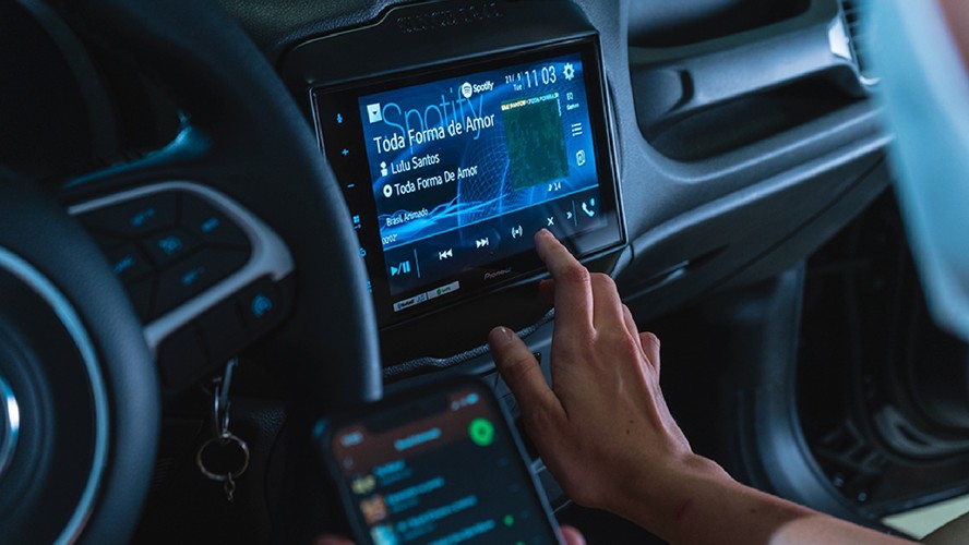 Vai instalar uma central multimídia no seu carro usado? Saiba quais ...