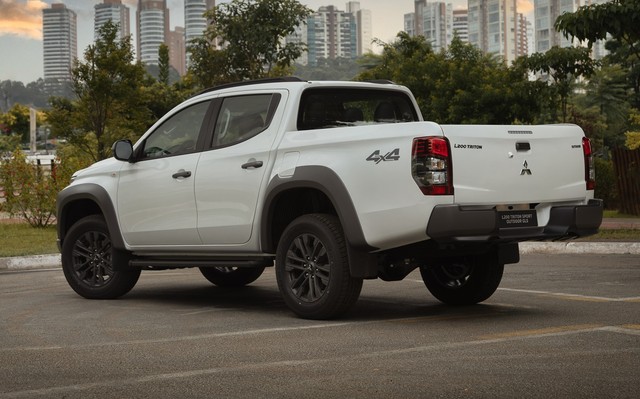 Mitsubishi L200 Triton Sport Outdoor 2025 tem cara nova e nome antigo
