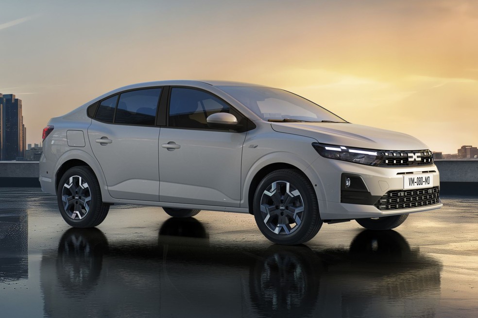 Logan e Sandero são renovados e hatch tem novidade que queríamos no Kardian
