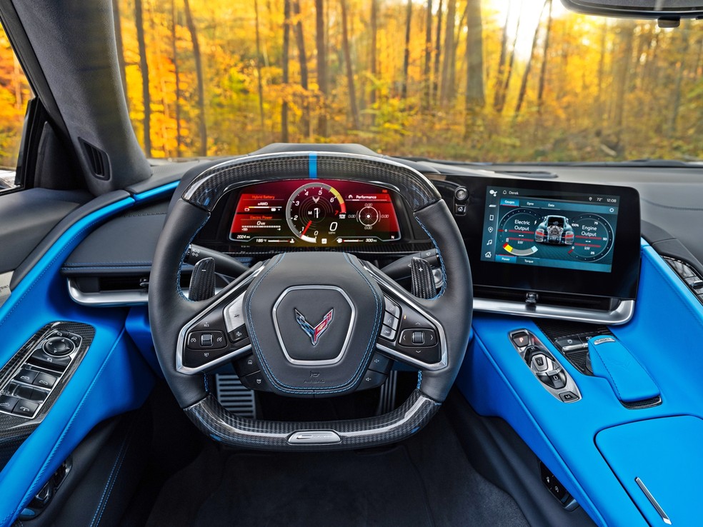 Novo Chevrolet Corvette híbrido mantém o motor V8 e é o mais rápido da ...