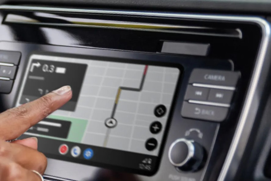 Uber: motoristas agora podem aceitar corridas pelo Android Auto