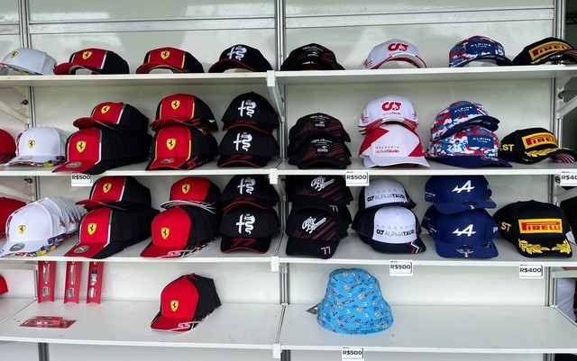 GP do Brasil: roupas e acessórios oficiais da F1 chegam a custar R$ 2. ...