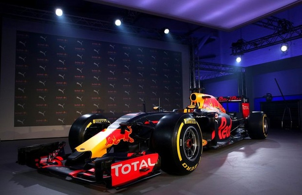 Red Bull apresenta nova pintura dos carros de F1 para 2016