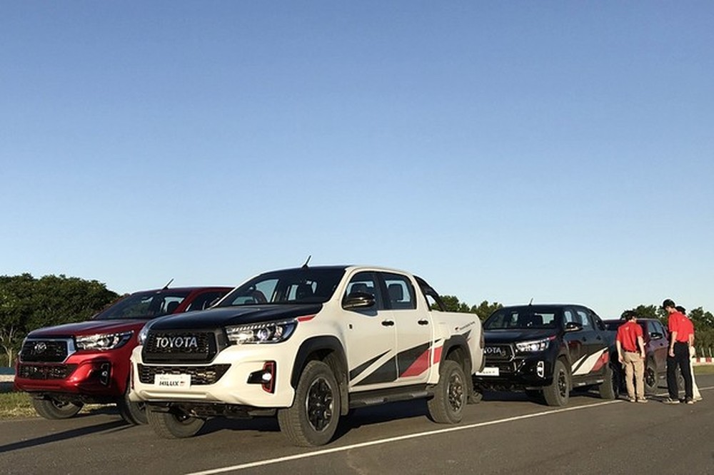 Teste: Toyota Hilux GRS surpreende no offroad