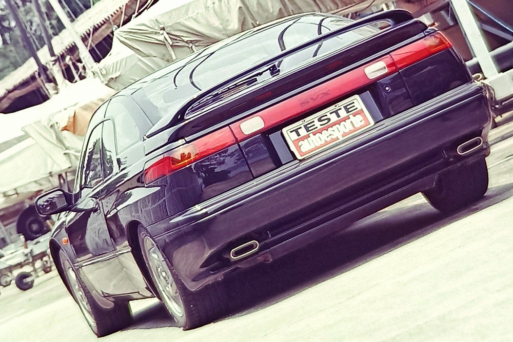 Subaru SVX foi união de design italiano com a famosa mecânica japonesa
