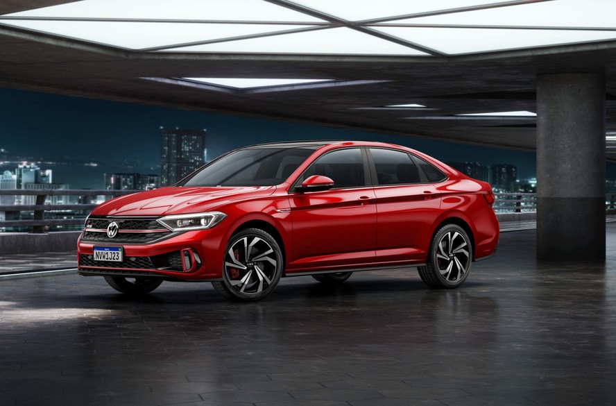 Volkswagen Jetta GLI 2023 agora tem VW Play, motor de 231 cv e câmbio ...