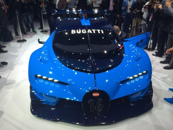 Bugatti leva para Frankfurt superesportivo real do Gran Turismo 6