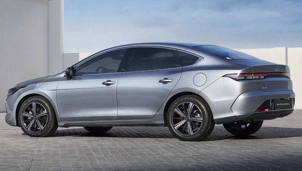 BYD King tem consumo revelado e é mais econômico que o Toyota Corolla
