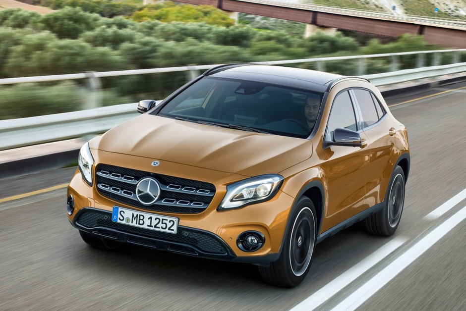 Mercedes-Benz GLA reestilizado fica mais aerodinâmico e ganha nova versão