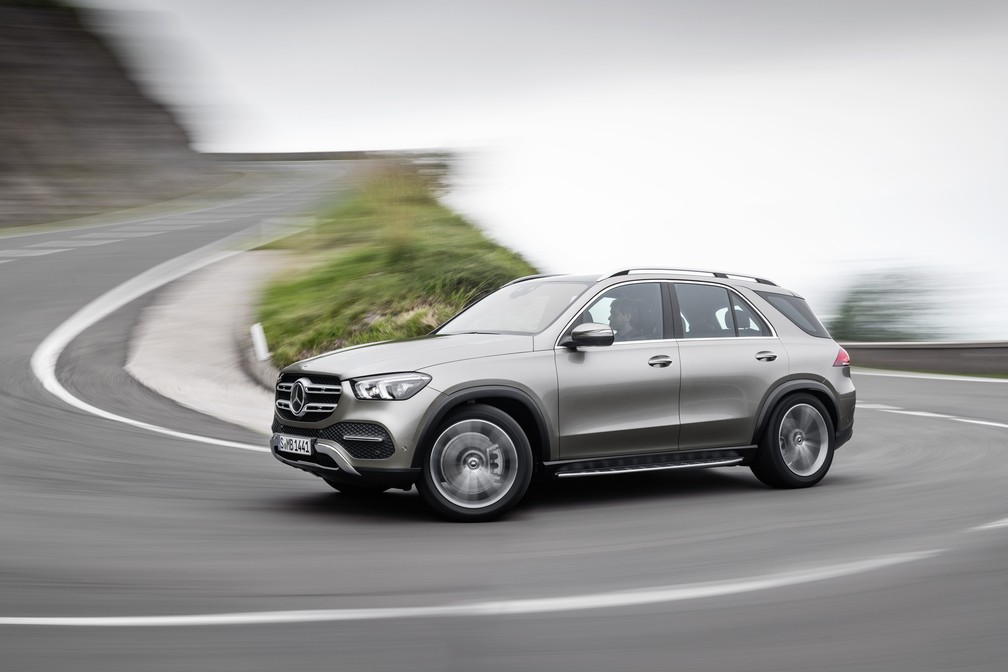 Mercedes-Benz apresenta nova geração do GLE na Europa
