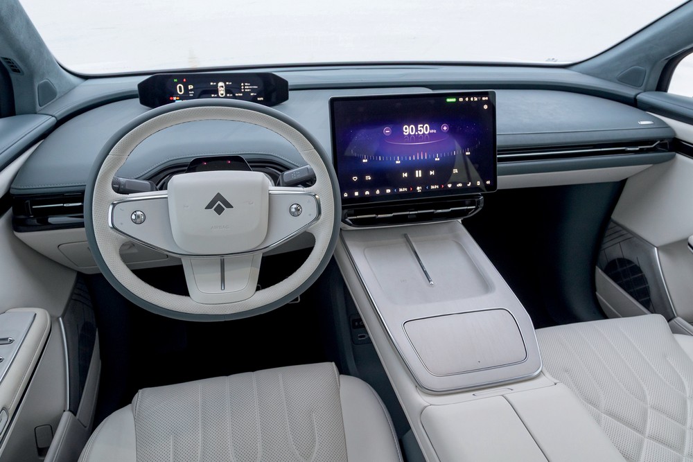 Teste: GAC Hyptec HT entrega luxo e cobra R$ 50 mil por item inusitado