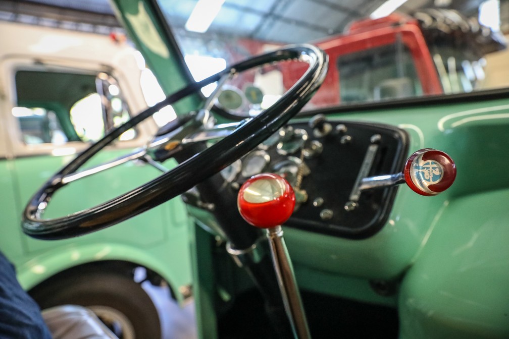 Caminhões Fenemê: colecionador mostra dezenas de FNM que restaurou no ...