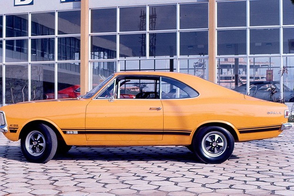 Chevrolet Opala, o primeiro carro de passeio da GM no Brasil, completa ...