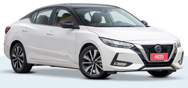 Comparativo: novo Nissan Sentra consegue superar o líder Toyota Corolla?