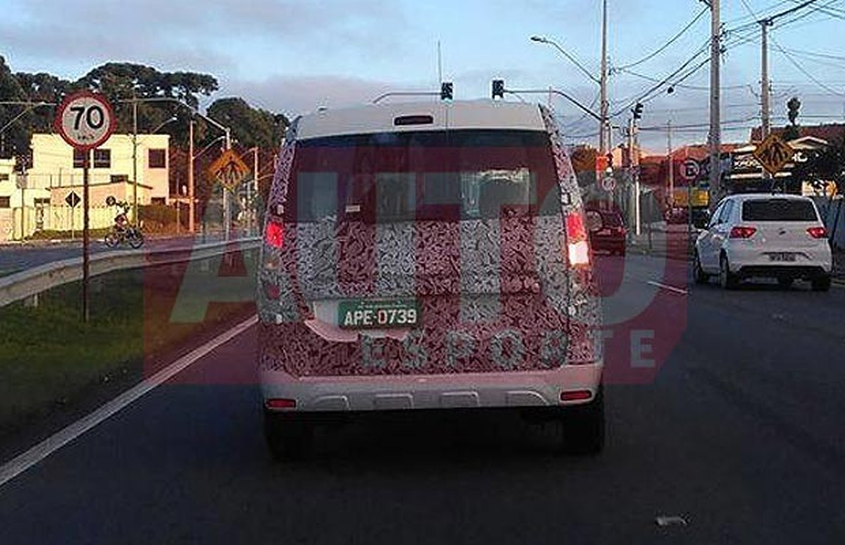 Flagra: minivan da Renault é fotografada no Brasil