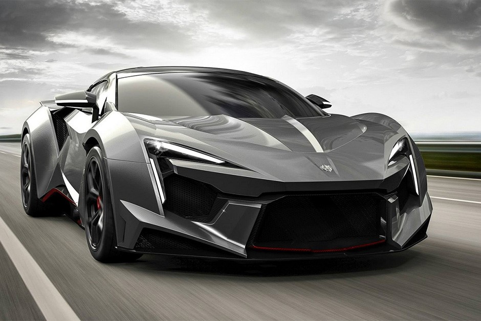 Fenyr SuperSport tem mais de 900 cv e chega aos 400 km/h