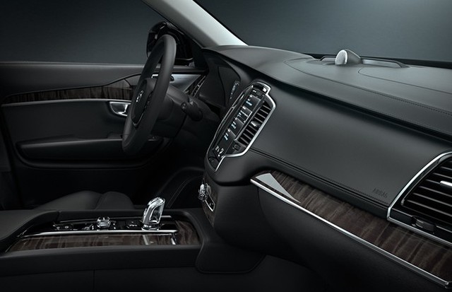 Volvo revela interior do novo XC90