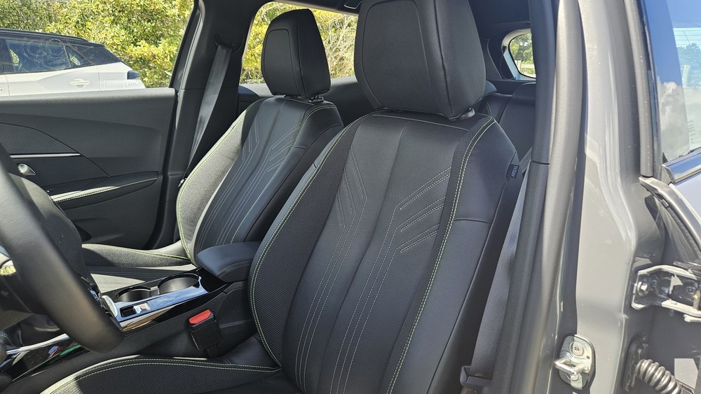 Novo Peugeot 2008: 5 pontos positivos 5 pontos negativos do SUV compacto