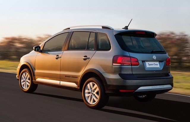 Teste: Volkswagen Space Cross 1.6 manual