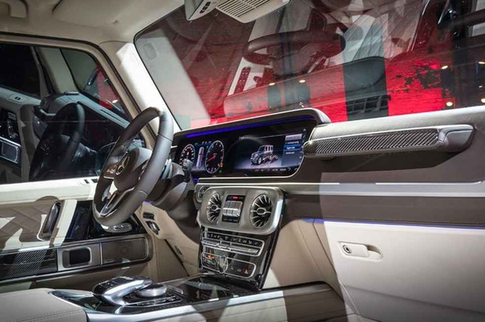Novo Mercedes Classe G: antiquado por fora, hi-tech por dentro