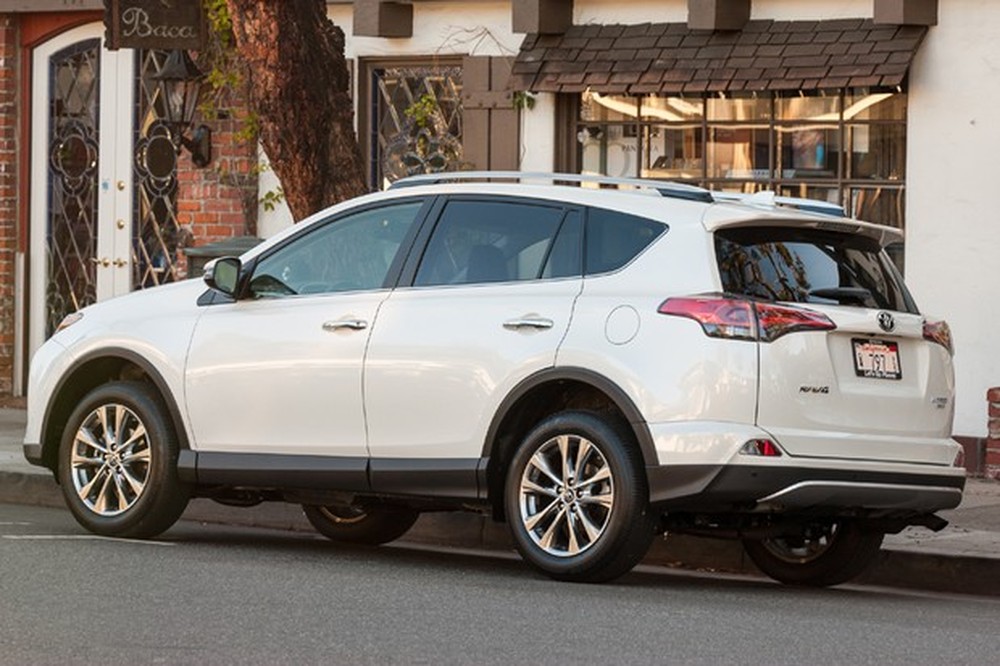 Novo Toyota RAV4 reestilizado já é vendido por R$ 159 mil