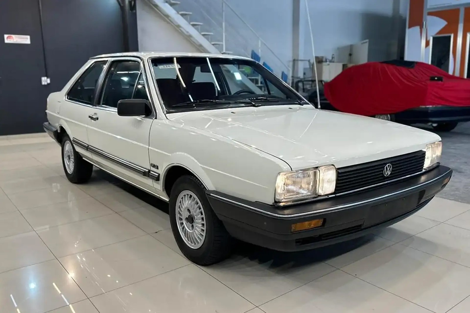 Achado usado: Volkswagen Santana GLS é sedã de luxo a preço de Polo 0 km