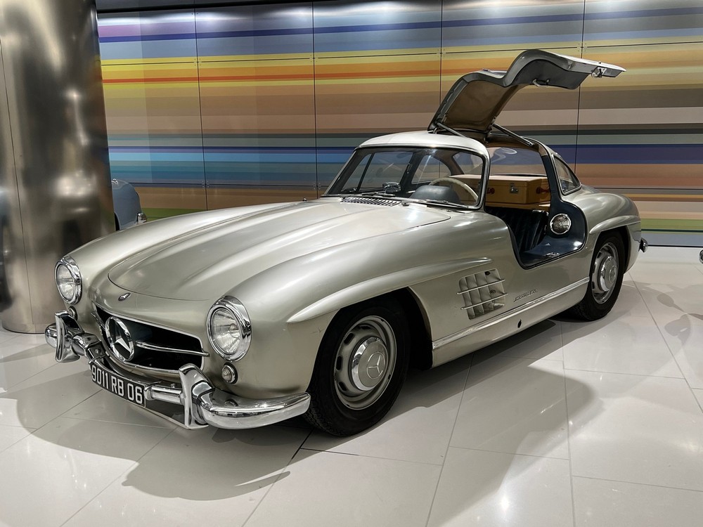 Museu em Mônaco tem do superesportivo mais caro do mundo à coleção de F1