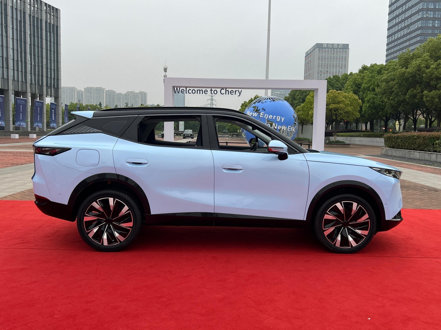 Omoda 7 é SUV com porte de BYD Song Plus que deve chegar ao Brasil em 2025
