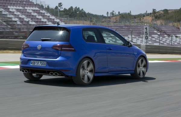 Pré-venda do VW Golf R esgota em 11 horas