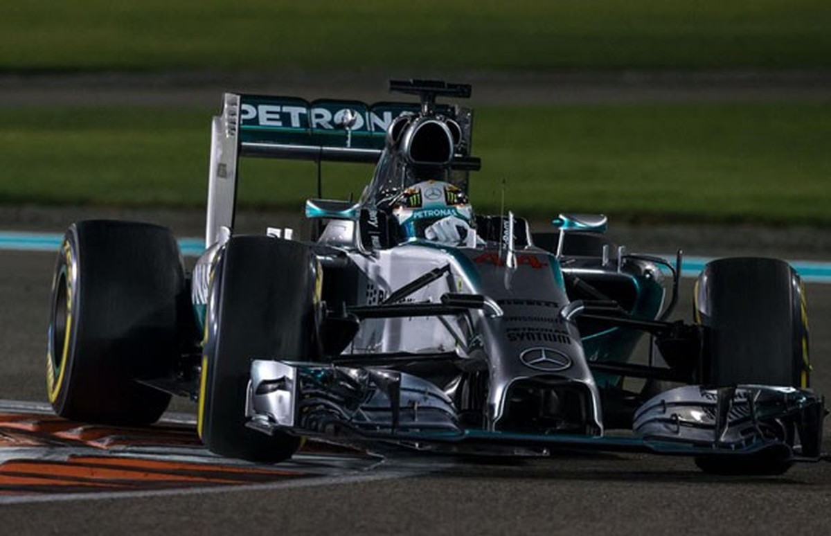 Mercedes paga taxa recorde de R$ 12,6 milhões para inscrição na Fórmula 1