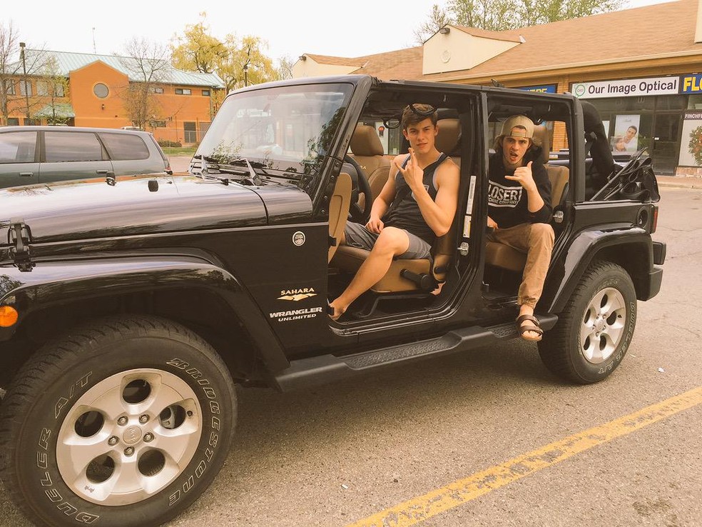 Shawn Mendes tem coleção de carros avaliada em mais de R$ 5 milhões