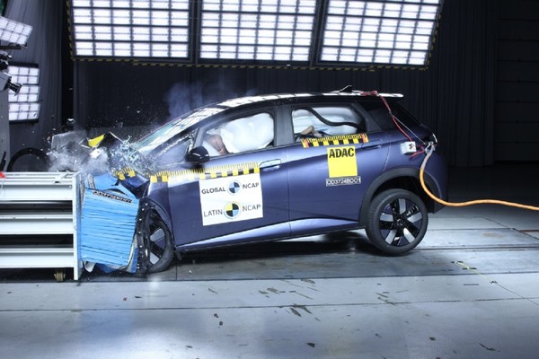Latin NCAP tem novas regras de segurança e quer até bafômetro no carro