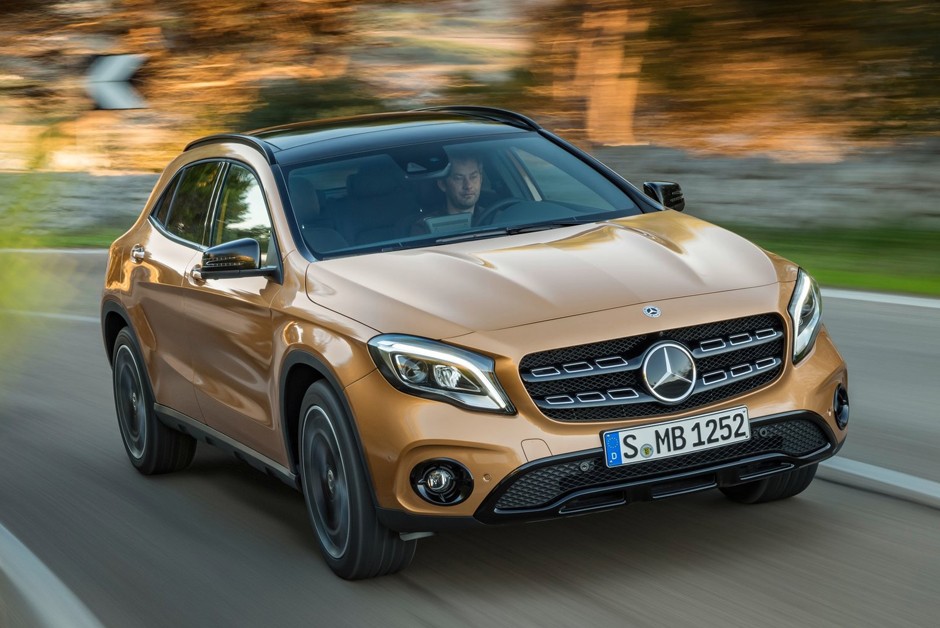 Mercedes-Benz GLA reestilizado fica mais aerodinâmico e ganha nova versão