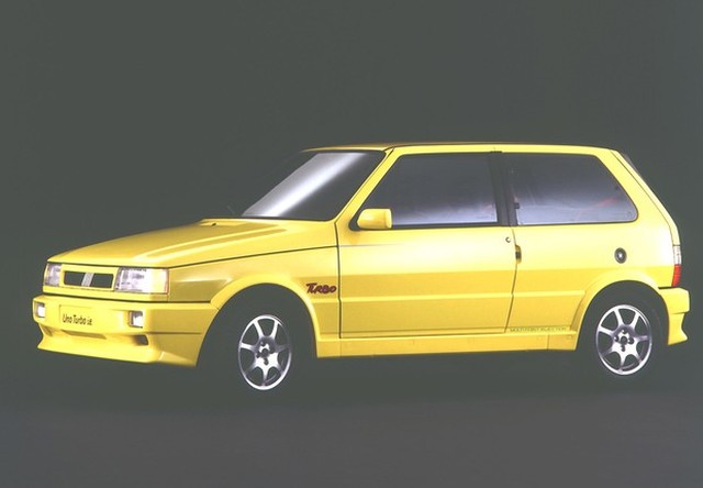 Clássico do dia: Fiat Uno Turbo