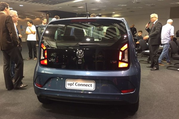 Volkswagen revela up! reestilizado no Brasil