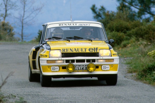 Renault recria o lendário R5 Turbo, que agora é elétrico e tem 500 cv