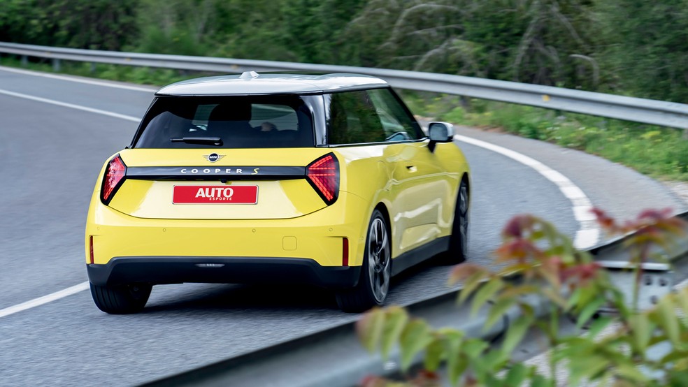 Teste: Novo Mini Cooper SE honra a tradição britânica, mesmo sendo chinês