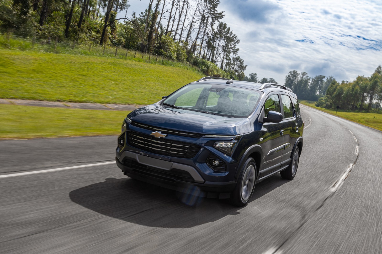 Teste: Chevrolet Spin 2025 fica mais moderna para brigar com C3 Aircross