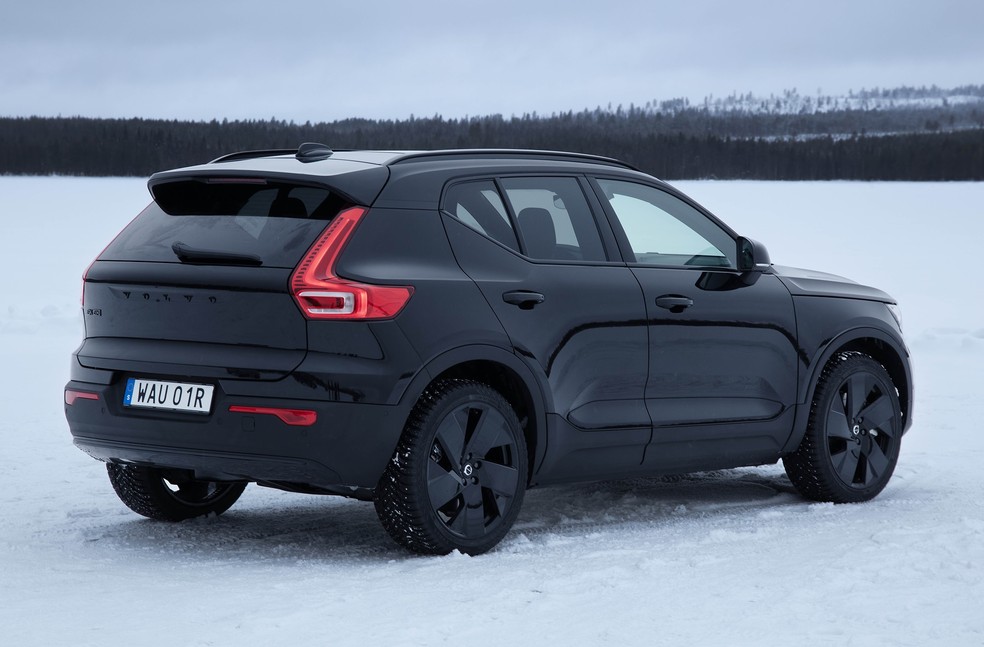 Volvo XC40 e C40 mudam de nome e chegam até julho sem versão mais potente