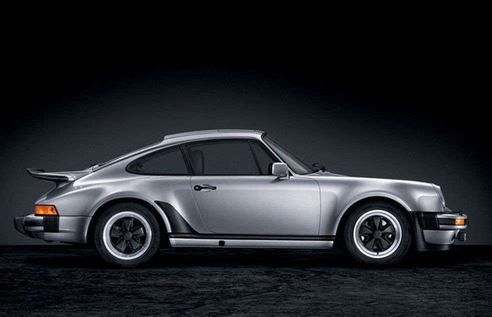 Clássico do dia: Porsche 911 Turbo