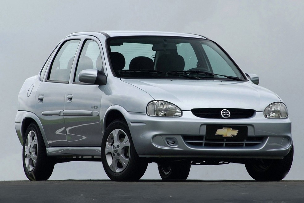 Chevrolet Classic usado: 4 versões do sedã compacto a partir de R$ 18 mil