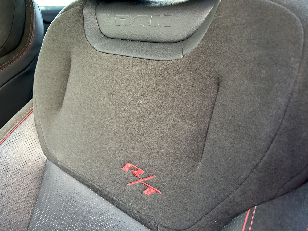 Ram Rampage R/T: 5 razões para comprar e 5 motivos para fugir