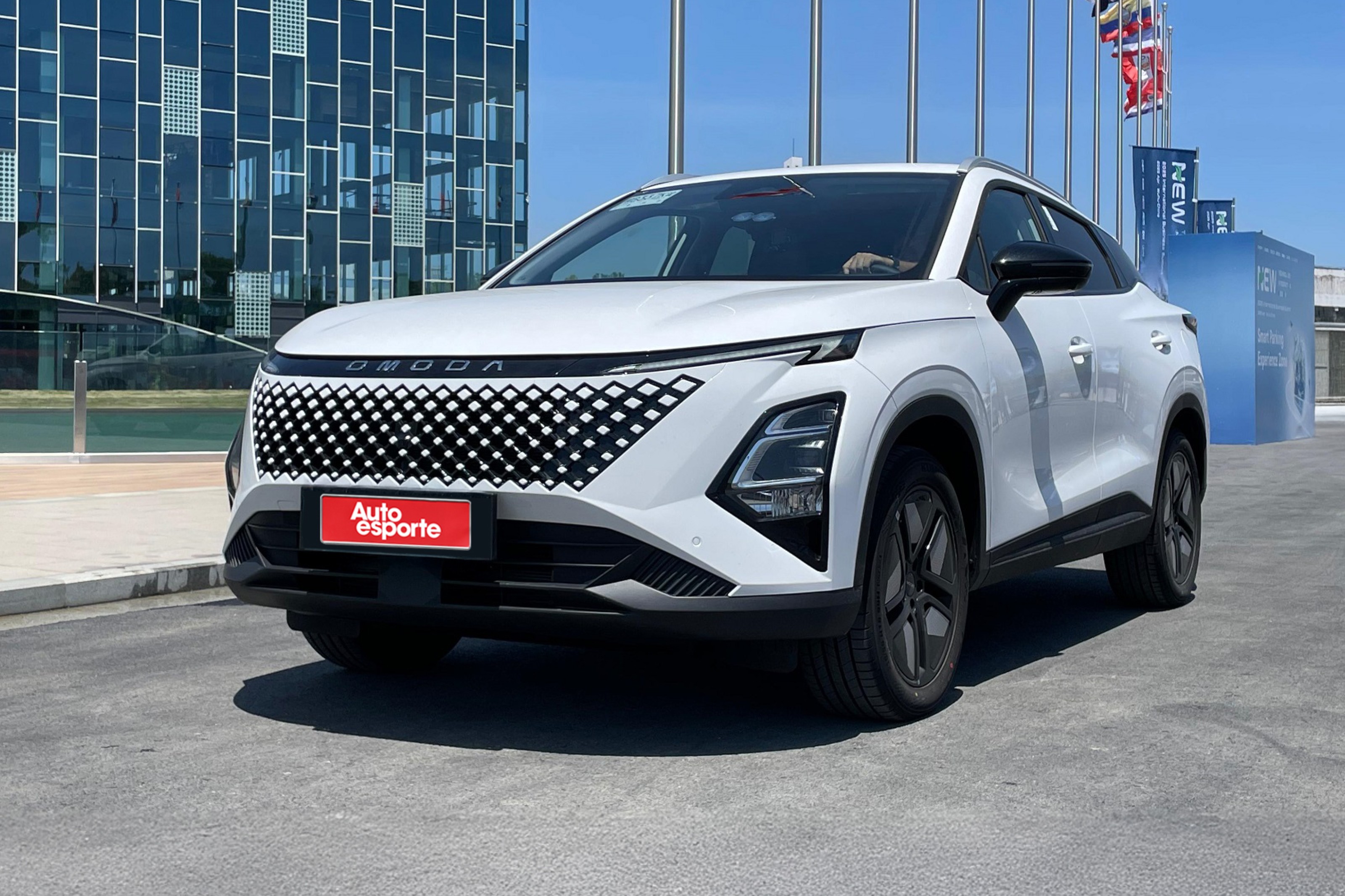 Omoda 5 híbrido terá duas versões e preços para brigar com Corolla Cross